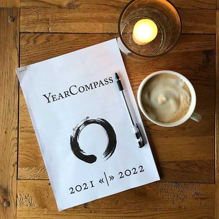 YearCompass | The booklet that helps close your year and plan the next one.